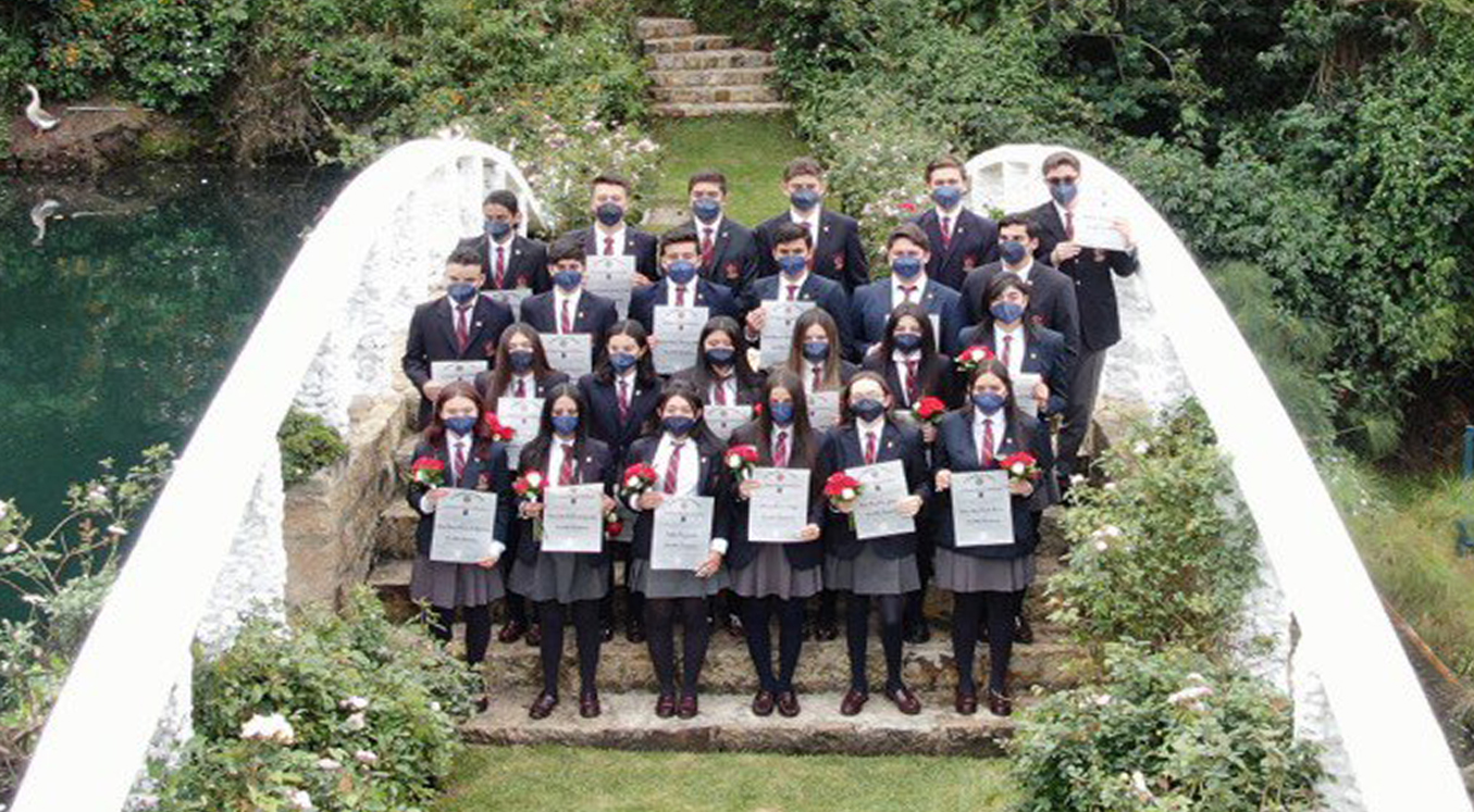52º promoción de bachilleres - Colegio Claustro Moderno