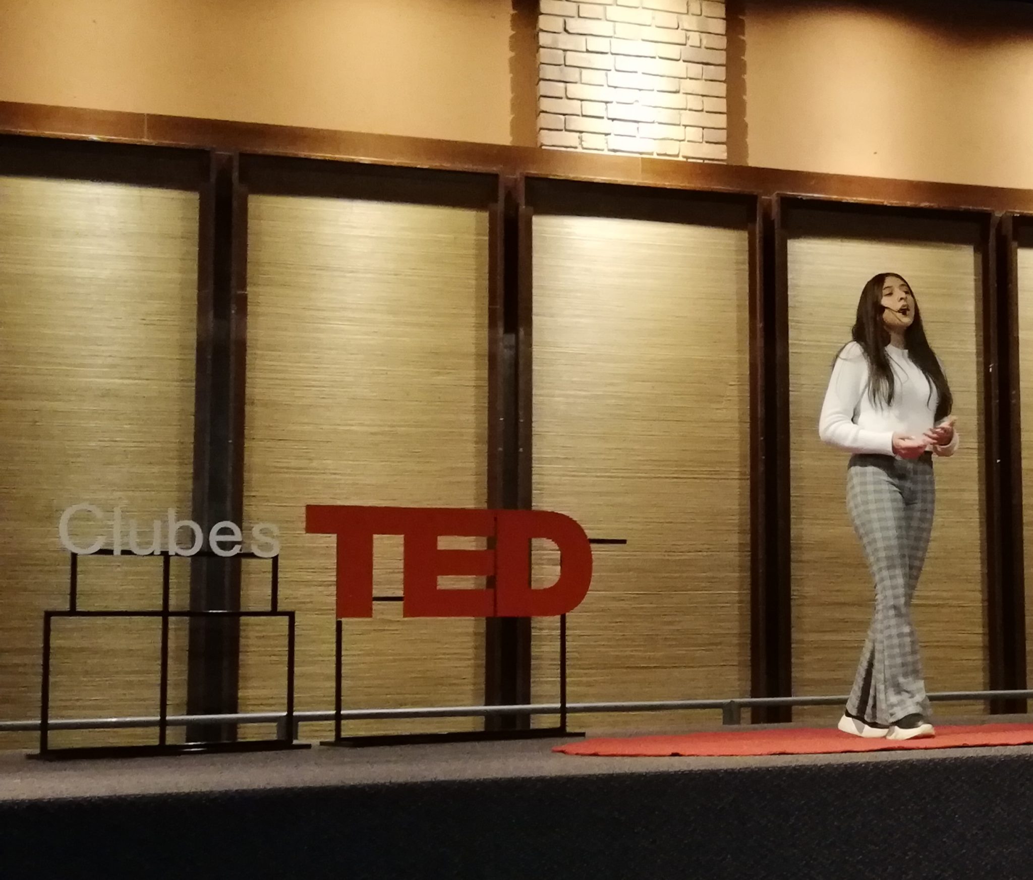 Claustrofilia - Colegio Claustro Moderno